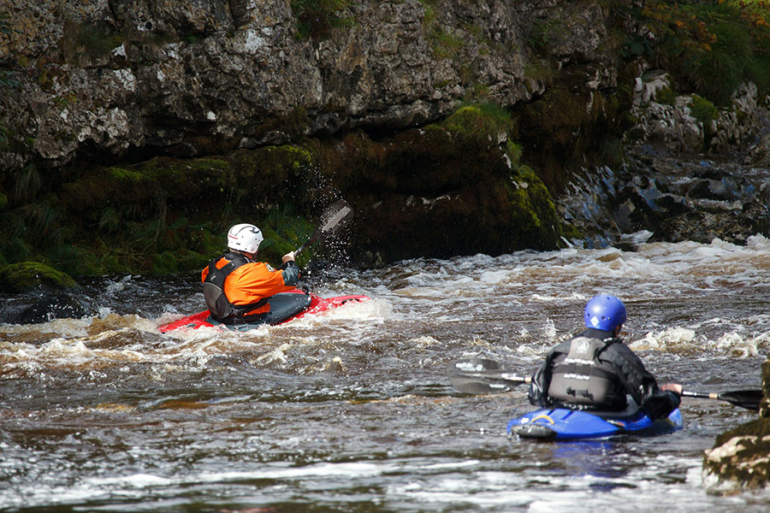 Kayaking Upstream - 15 Tips & Techniques You Need To Know